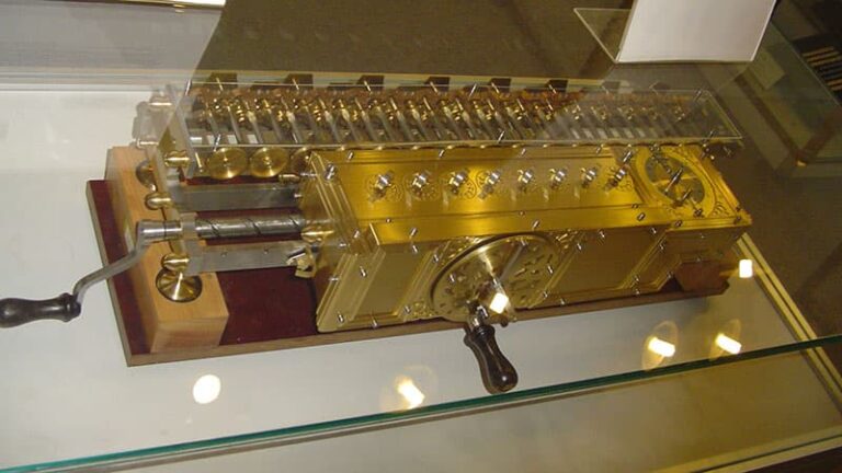 History & Evolution of Computers - Computer Fundamentals